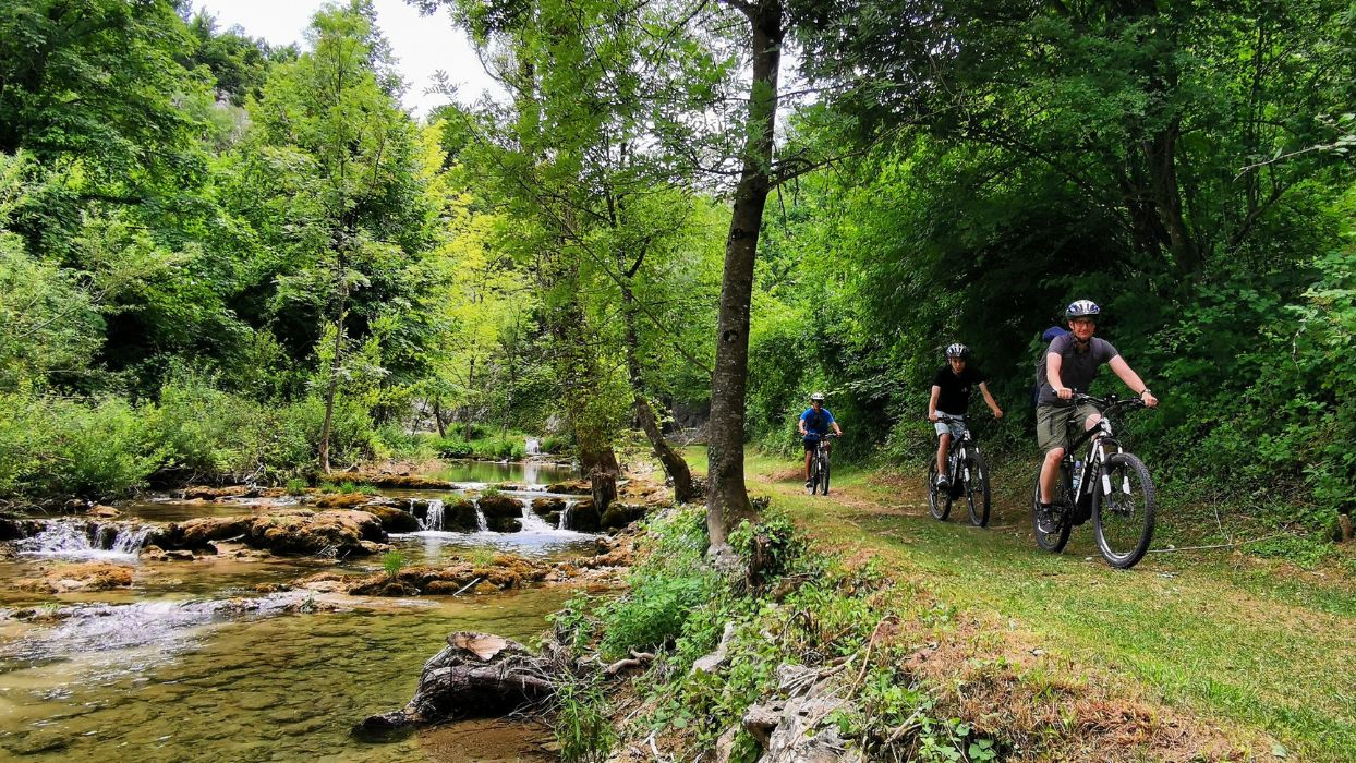 All roads lead to Barać Caves - Plitvice Valleys